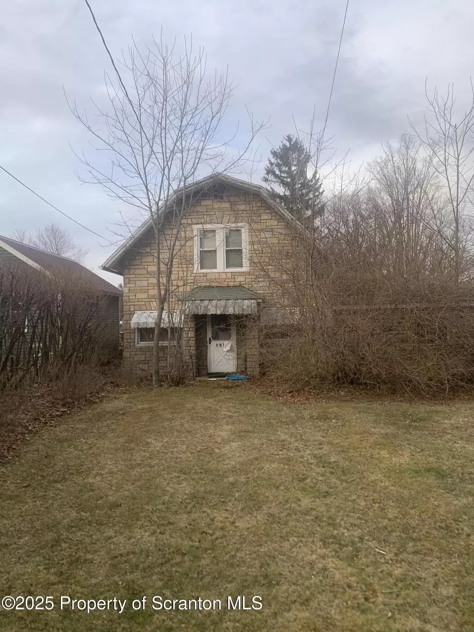 205 Electric St, Clarks Summit, PA 18411 | 7 Photos - Movoto