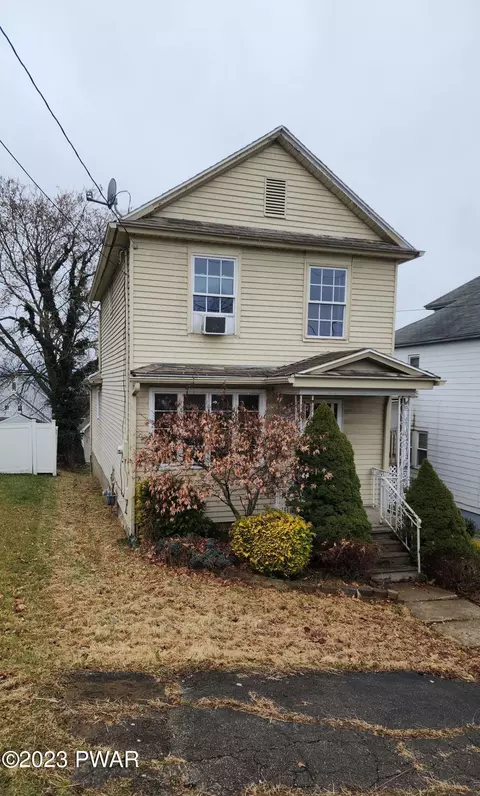 525 Throop St, Dunmore, PA 18512 - Movoto