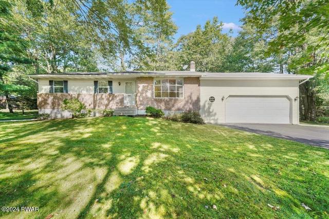 5200 Holiday Dr, Pocono Summit, PA 18346 | 27 Photos - Movoto