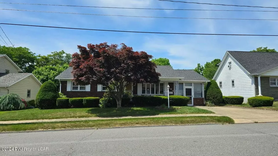 104 Parkcrest Dr, Duryea, PA 18642 | 3 Photos - Movoto