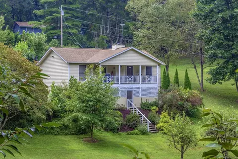 259 Ginger Tree Ln, Franklin, NC 28734 | 1 photo - Movoto