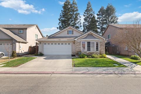 264 Santa Barbara Ave, Sanger, CA 93657 | 25 Photos | MLS #589901 - Movoto
