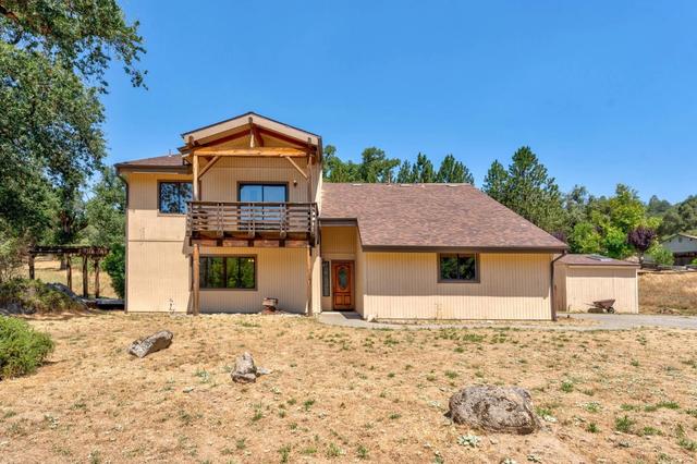 40084 Big Oak Flat Rd, Oakhurst, CA 93644 | 43 Photos | MLS #597507 ...