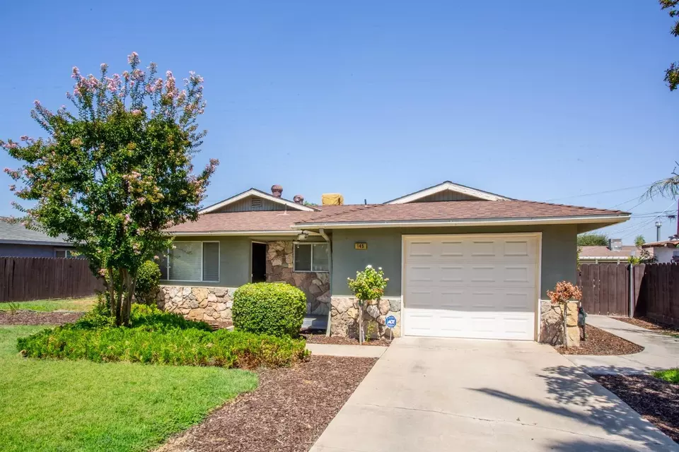 145 E Garrett Ave, Fresno, CA 93706 | 40 Photos - Movoto