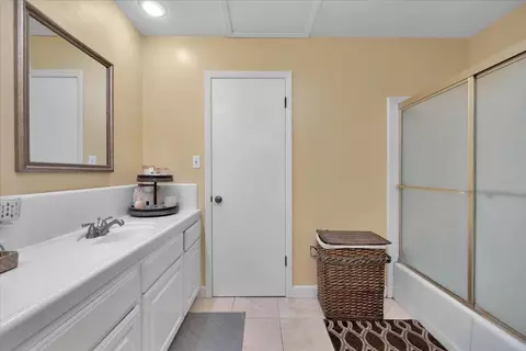 2770 W Locust Ave, Fresno, CA 93711 | 59 Photos - Movoto