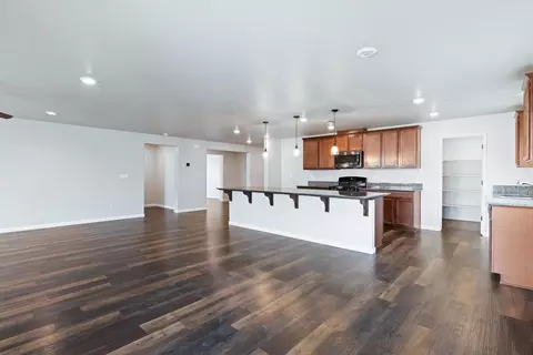 2379 S Rabe Ave, Fresno, CA 93727 - Movoto