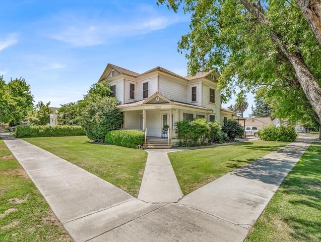 1005 L St, Reedley, CA 93654 | 41 Photos - Movoto