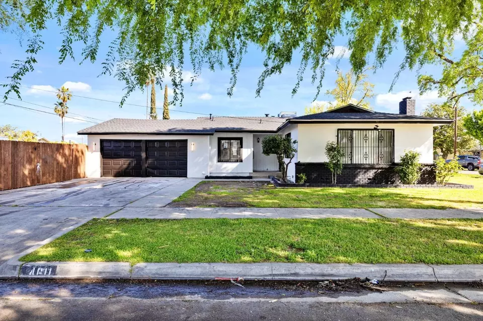 4611 E Woodward Ave, Fresno, CA 93702 | 23 Photos - Movoto