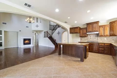 1078 N Perry Ave, Clovis, CA 93611 | 39 Photos - Movoto