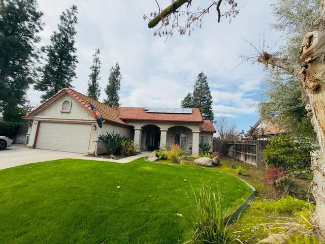 8021 N Backer Ave, Fresno, CA 93720 - Movoto
