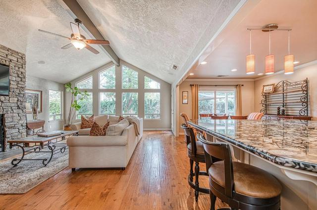 10142 N Heather, Fresno, CA 93720 | MLS# 626383 | 45 Photos - Movoto