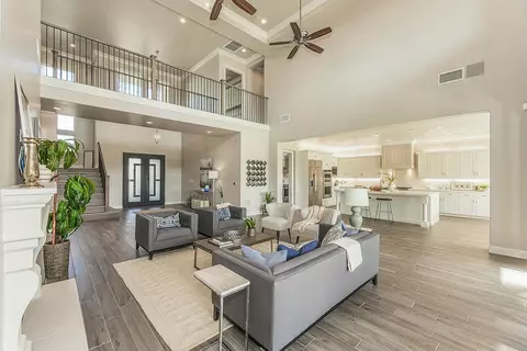 1831 E Clubhouse Dr, Fresno, CA 93730 - Movoto
