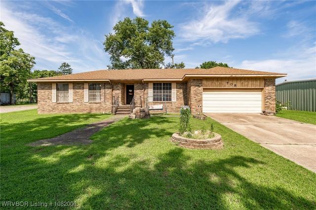 708 Main St, Arkoma, OK 74901 | MLS# 1082000 | 36 Photos - Movoto