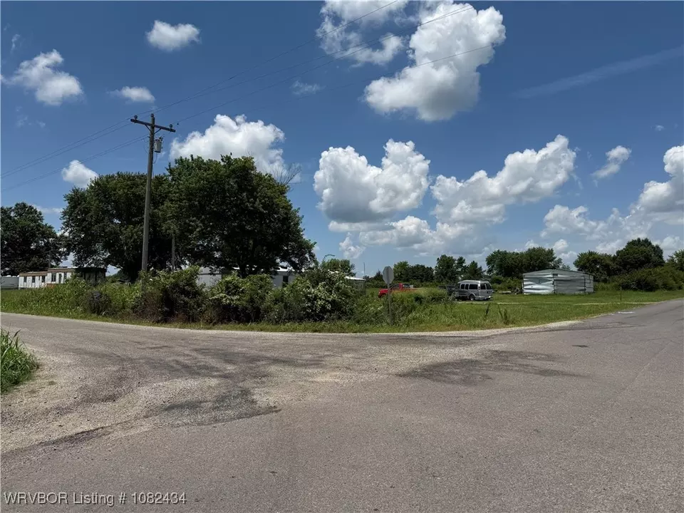 23062 Race Track Rd, Spiro, OK 74959 | MLS# 1082434 | 3 Photos - Movoto