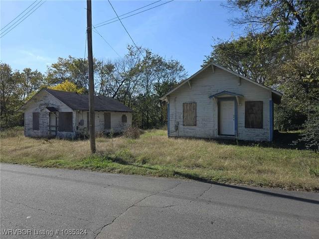 604-606 S 5th St, Paris, AR 72855 | MLS# 1085324 | 7 Photos - Movoto