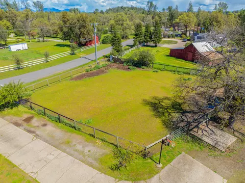 22407 Whipple Tree Ln, Palo Cedro, CA 96073 | 56 Photos - Movoto