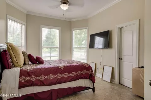 742 Hummingbird Ln, New Iberia, LA 70563 | 34 Photos - Movoto
