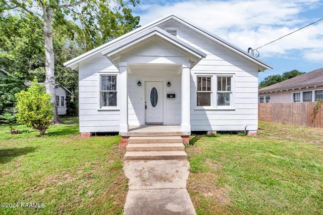321 E Grolee St, Opelousas, LA 70570 | 25 Photos - Movoto