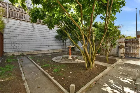 201 Capra Way, San Francisco, CA 94123 | MLS# 426139324 | 58 Photos ...