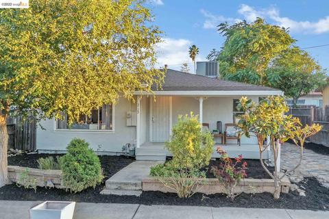 213 W Ruby St, Oakley, CA 94561 | 26 Photos | MLS #41011752 - Movoto