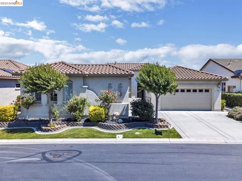 306 Branchwood Dr, Rio Vista, CA 94571 | 96 Photos | MLS #323043876 ...