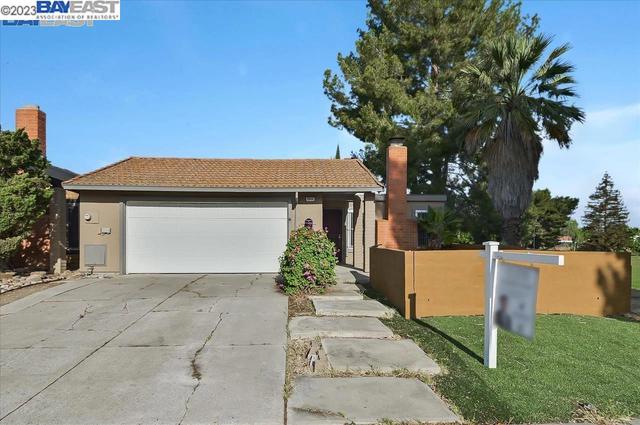 2906 N Apple Ct, Antioch, CA 94509 | 35 Photos - Movoto