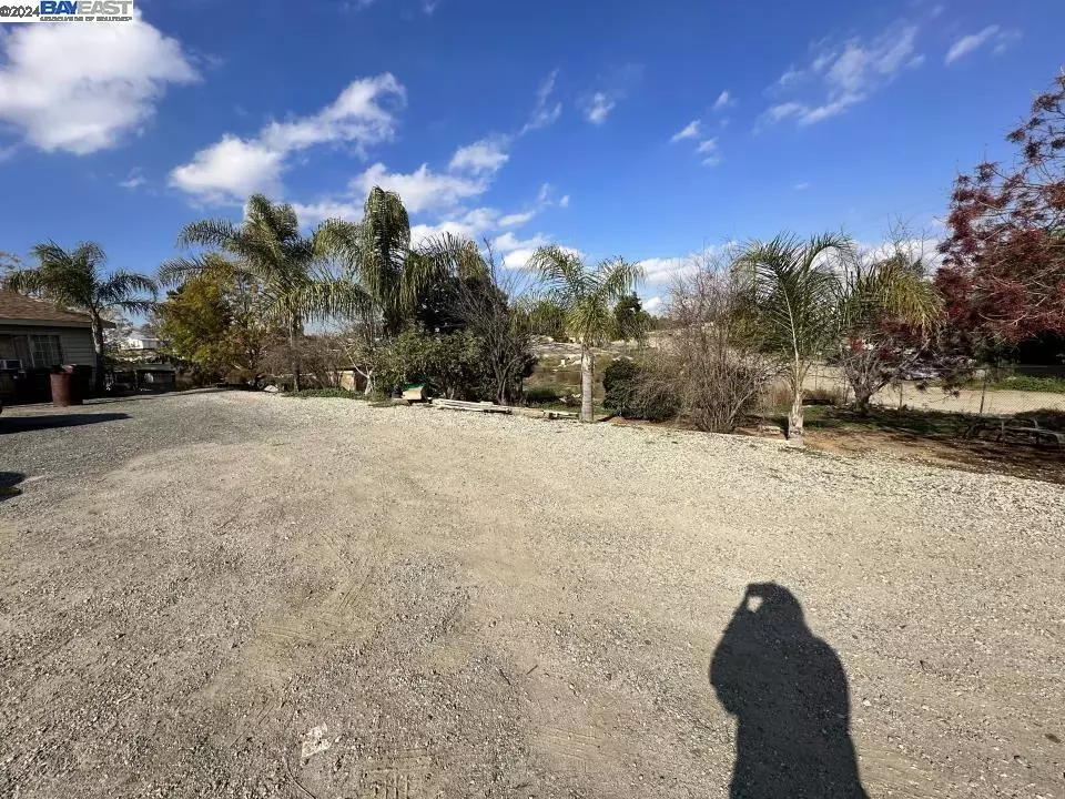 19671 Tyler Rd, Perris, CA 92570 | 4 Photos - Movoto