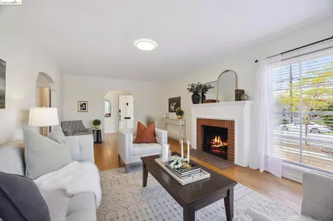 1009 Pomona Ave, Albany, CA 94706 | 60 Photos - Movoto