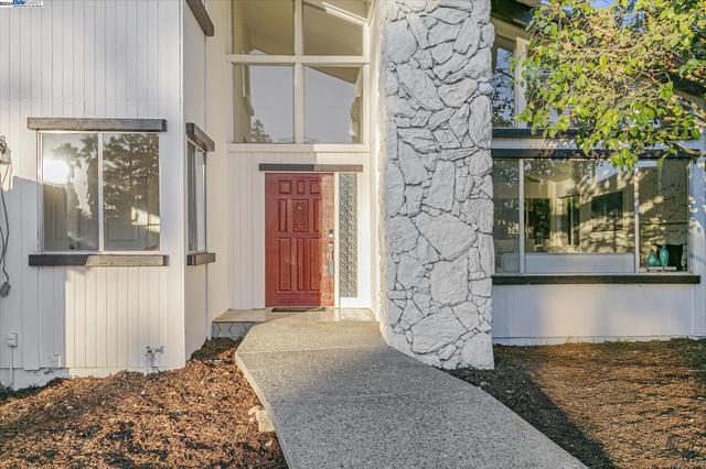 16840 Gallop Dr, Morgan Hill, CA 95037 | 39 Photos - Movoto