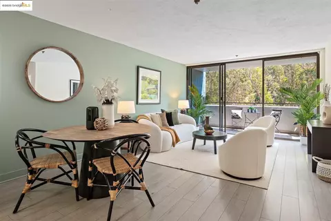 555 Pierce St #104, Albany, CA 94706 | MLS# 41098188 | 11 Photos - Movoto