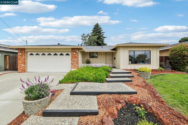 6533 King Way, Dublin, CA 94568 | MLS# 41105893 | 20 Photos - Movoto