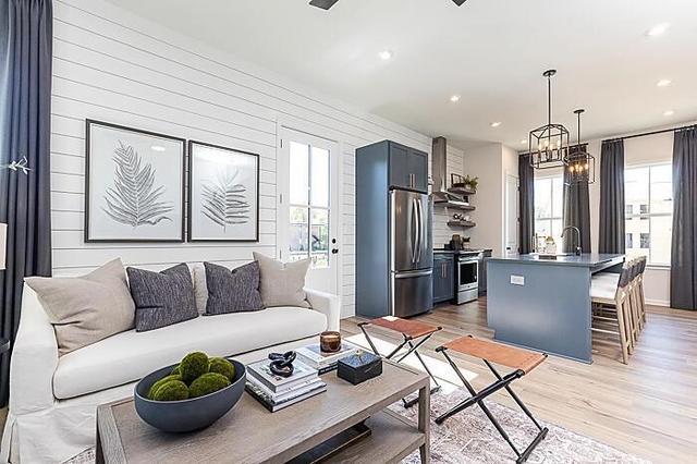 972 Bibbs Cir NW, Atlanta, GA 30318 | 13 Photos - Movoto