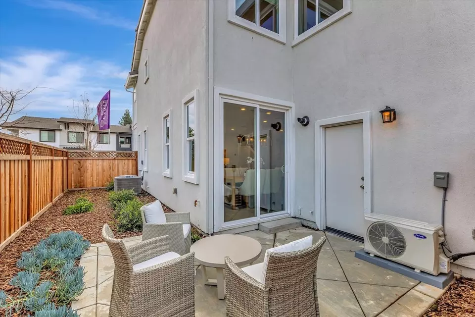 617 Barrett Lake Rd, West Sacramento, CA 95605 | MLS# 1fe2b4650f92bfc9 ...