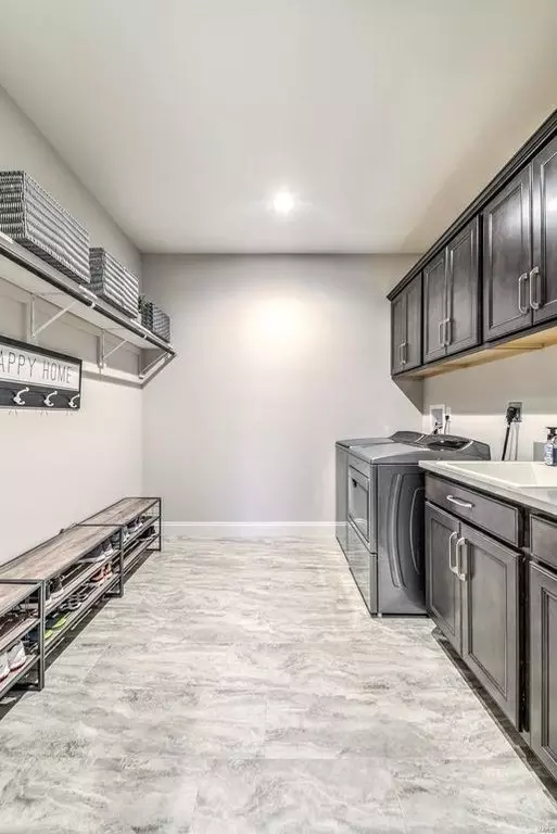 2817 Clopton Ct, Columbia, MO 65203 | MLS# 68cecefed2528133 | 36 Photos ...