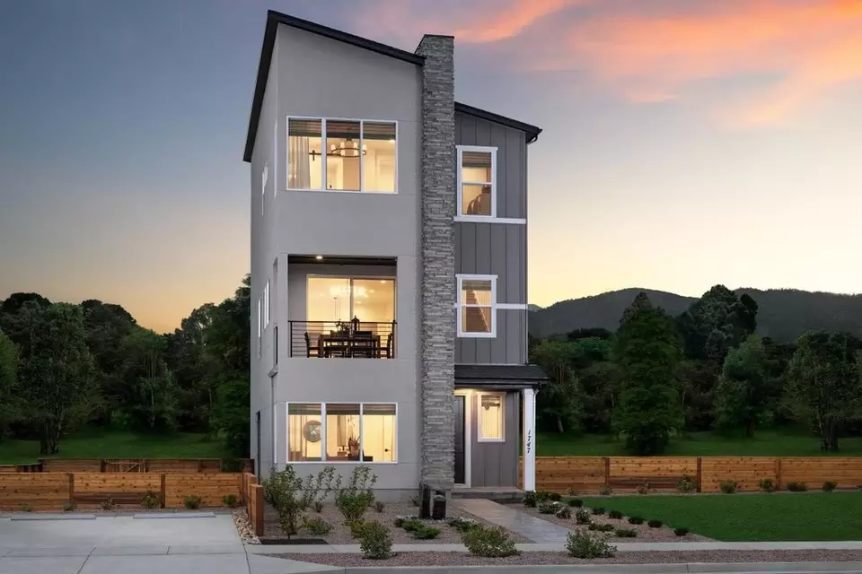 1747 Keystone Crest Ln, Colorado Springs, CO 80905 | MLS ...