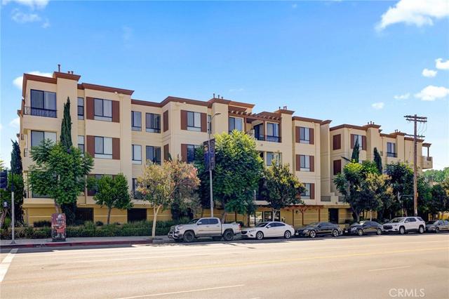 7717 Laurel Canyon Blvd #6, North Hollywood, CA 91605 | 24 Photos - Movoto