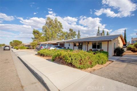 14245 Sultana St, Hesperia, CA 92345 | 44 Photos | MLS #CV22203137 - Movoto