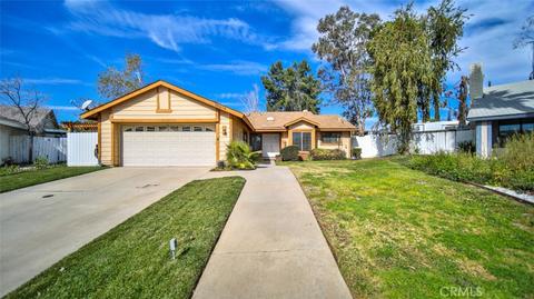 25034 Quebrada Ct, Moreno Valley, CA 92557 | 22 Photos | MLS # ...