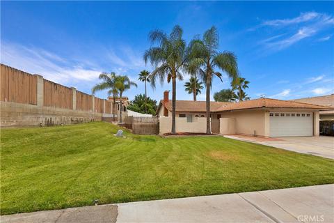 3210 Winnebago Ln, Riverside, CA 92503 | 23 Photos | MLS #CV23107724 ...