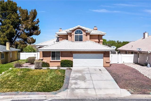 14070 Hidden Valley Rd, Victorville, CA 92395 | 68 Photos - Movoto