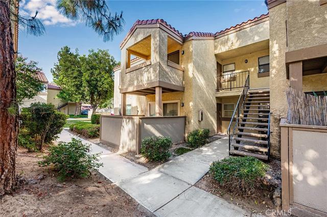 1142 W Blaine St #202, Riverside, CA 92507 | 20 Photos - Movoto