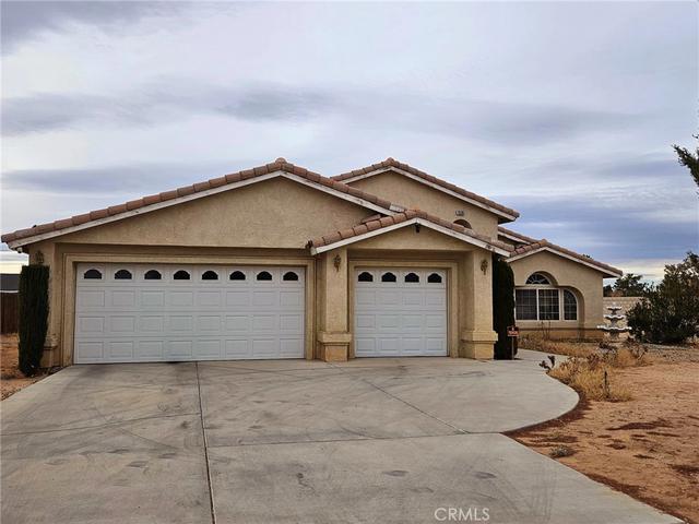 12530 Navajo Rd, Apple Valley, CA 92308 | MLS# CV24255613 | 14 Photos ...