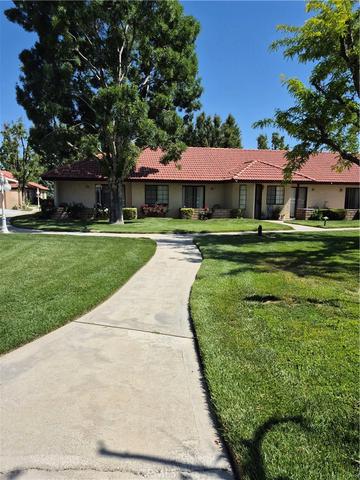 Spring Valley Lake, CA Condos & Townhouses For Sale - Movoto