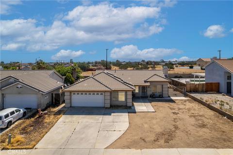 8553 Dove Crk, Hesperia, CA 92344 | 32 Photos | MLS #DW23106031 - Movoto