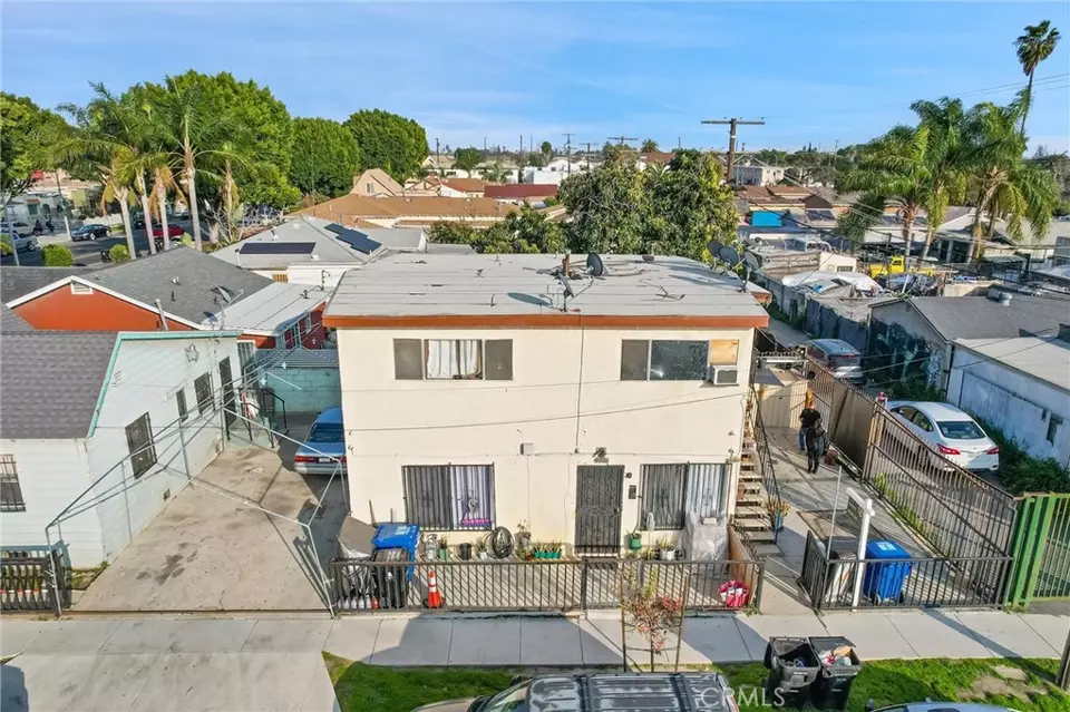 402 E 92nd St, Los Angeles, CA 90003 | 25 Photos - Movoto