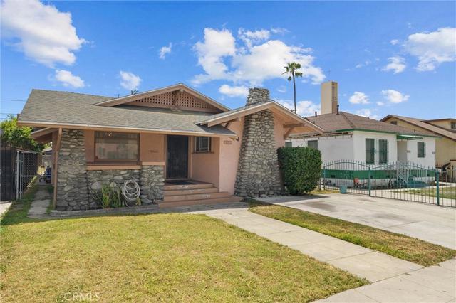 1726 W 52nd St, Los Angeles, CA 90062 | 25 Photos - Movoto