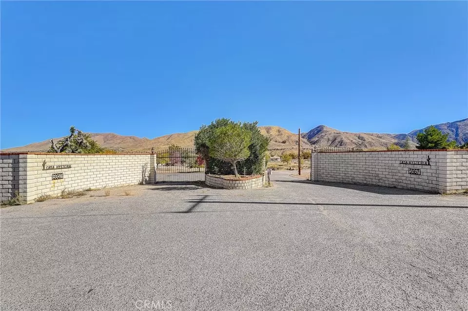 5957 Arrowhead Lake Rd, Hesperia, CA 92345 | 75 Photos - Movoto