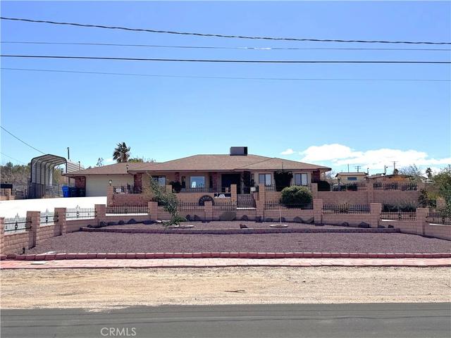 28043 Crestview Rd, Barstow, CA 92311 | MLS# HD25047363 | 46 Photos ...