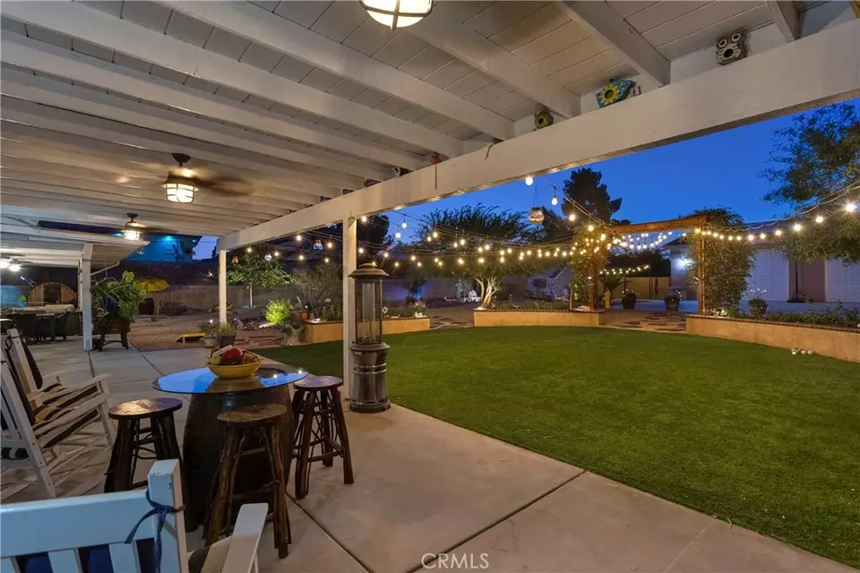 19420 Red Feather Rd, Apple Valley, CA 92307 | MLS# HD25139231 | 65 ...