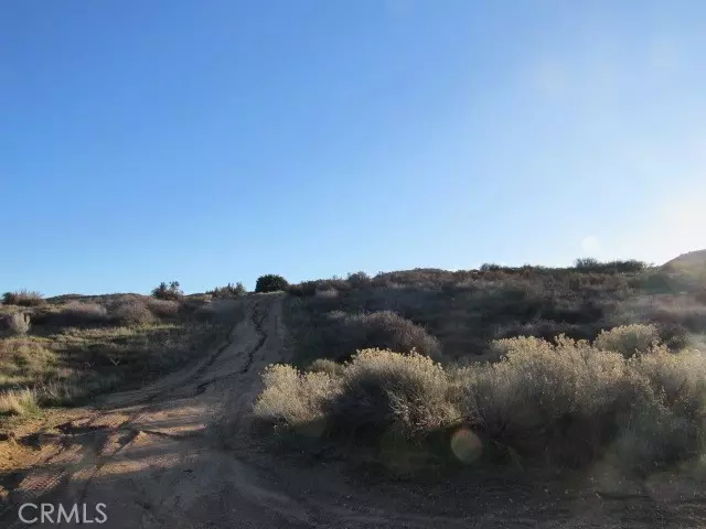 0 Flowerfield, Phelan, CA 92371 | MLS# HD26005728 | 12 Photos - Movoto